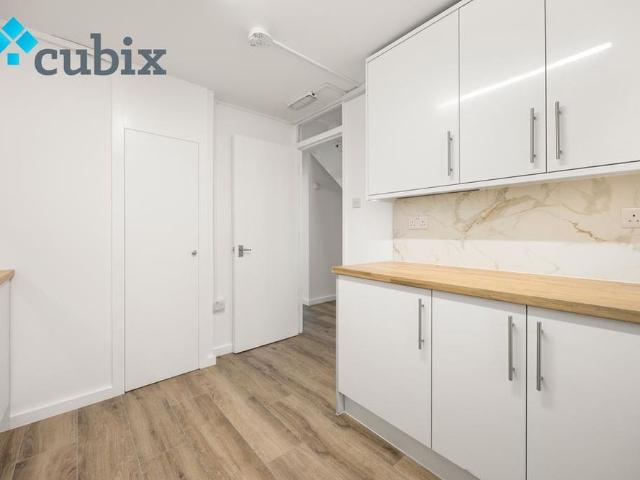 5 bedroom flat to rent