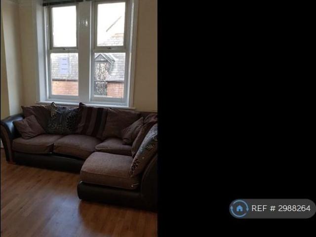 5 bedroom flat to rent