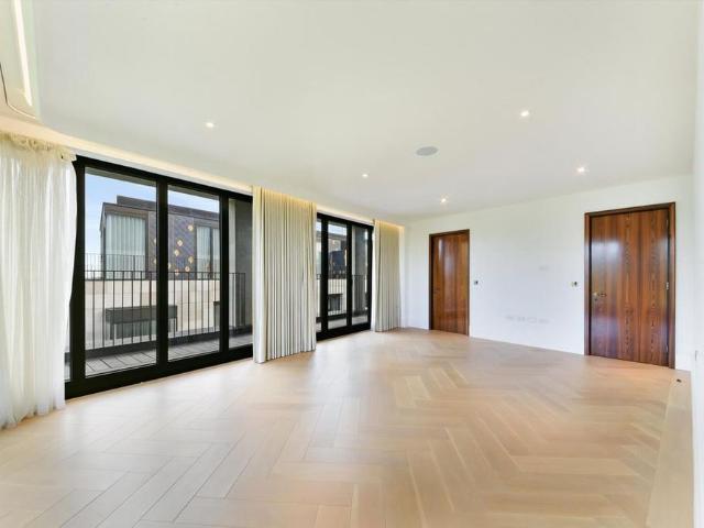 5 bedroom flat to rent