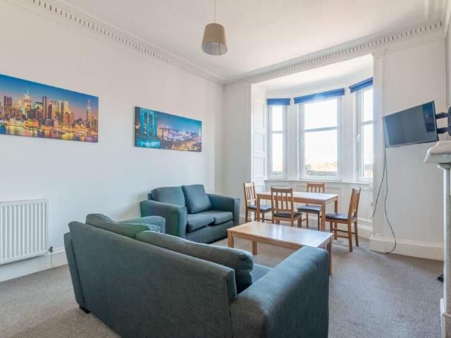 5 bedroom flat to rent