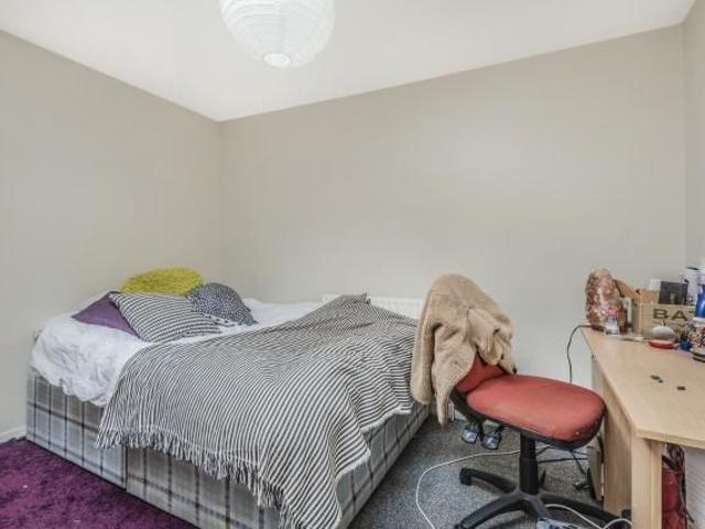 5 bedroom flat to rent