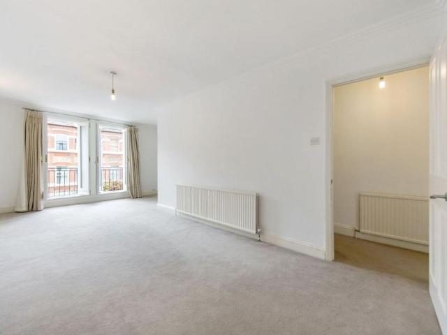 5 bedroom flat to rent