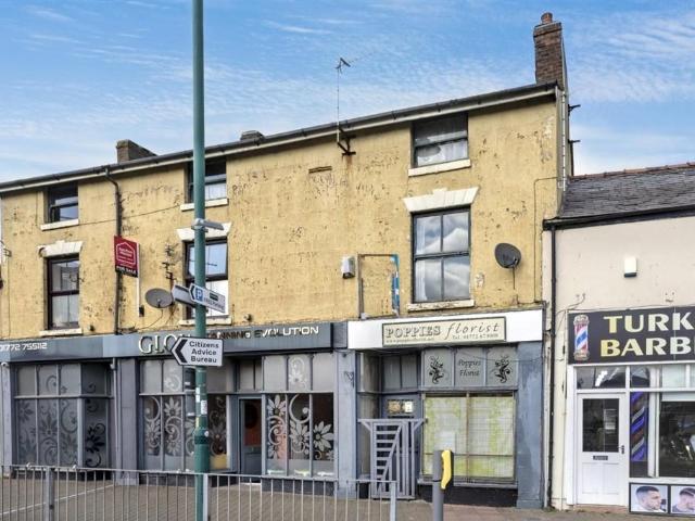5 bedroom flat for sale