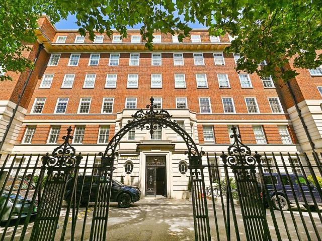 5 bedroom flat for sale