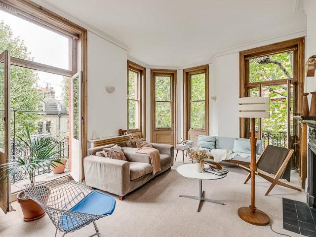 5 bedroom flat for sale