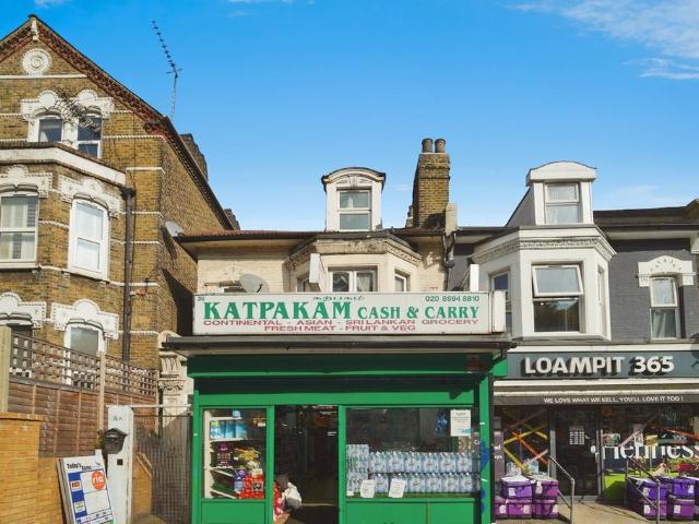 5 bedroom flat for sale