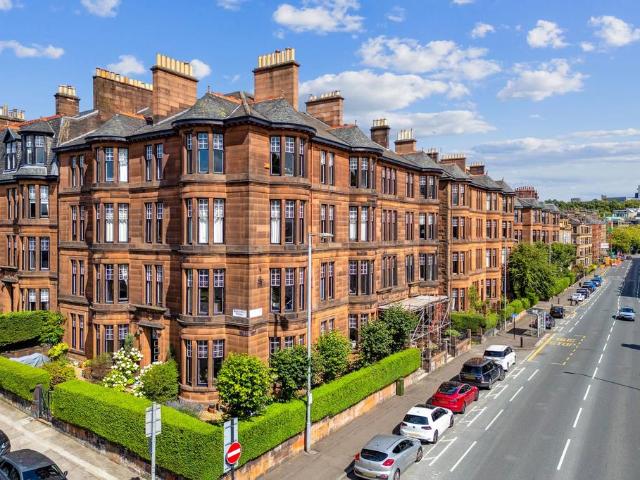 5 bedroom flat for sale
