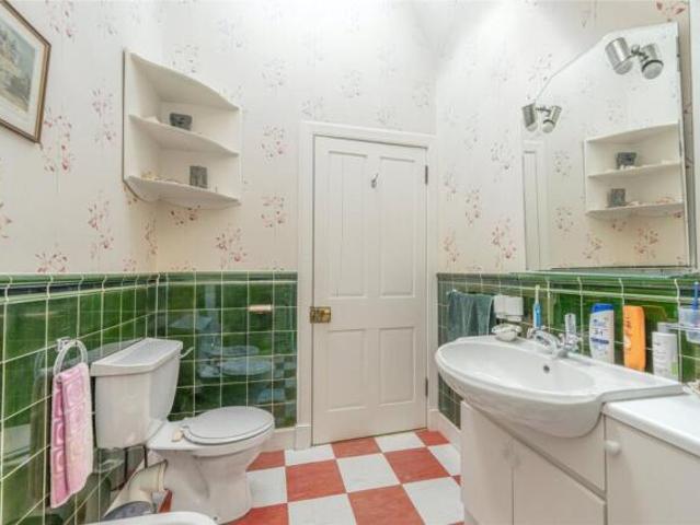 5 bedroom flat for sale in 6 1F Grange Terrace, Edinburgh, EH9