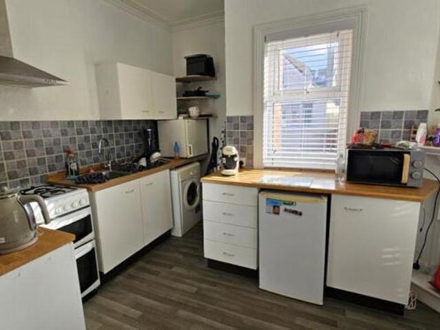 5 bedroom flat for sale in 37 Churchill Road, Boscombe, Bournemouth, BH1 4ES, BH1