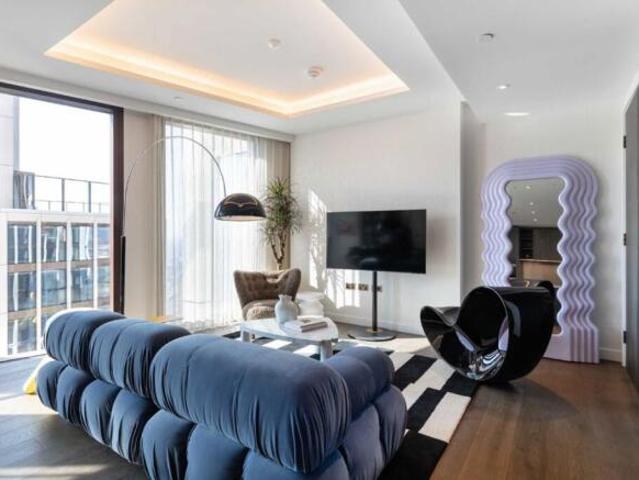 5 bedroom flat for sale in Carnation Way, London, SW8