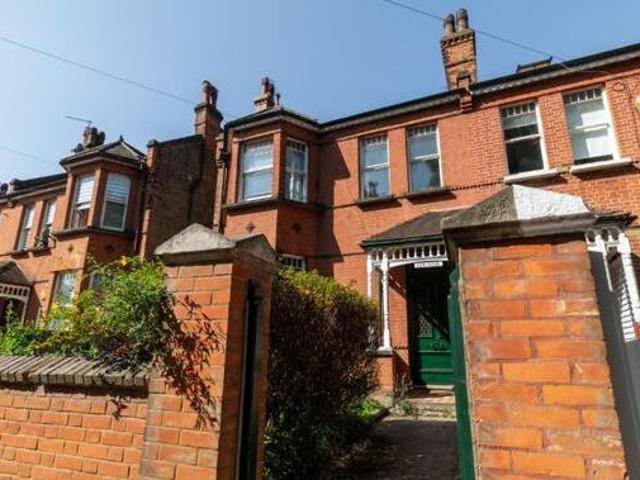 5 Bedroom Flat For Sale In London