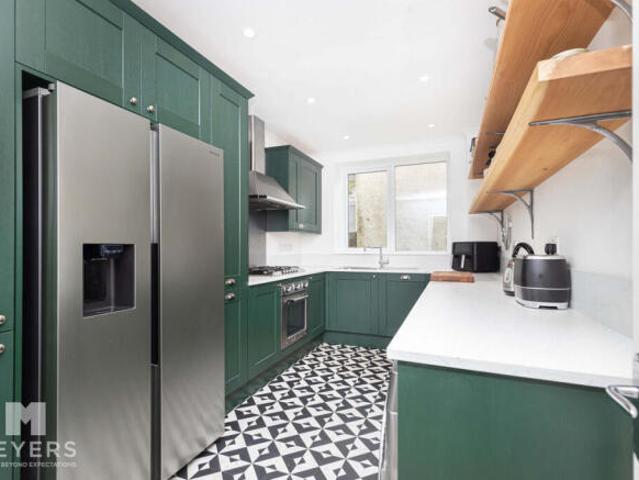 5 bedroom flat for sale in Southbourne Overcliff Drive, Bournemouth, BH6 3, BH6