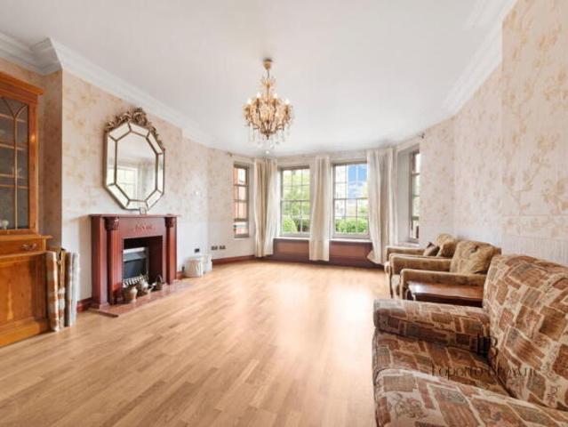 5 bedroom flat for sale in St. John's Wood Court, St. John's Wood, NW8