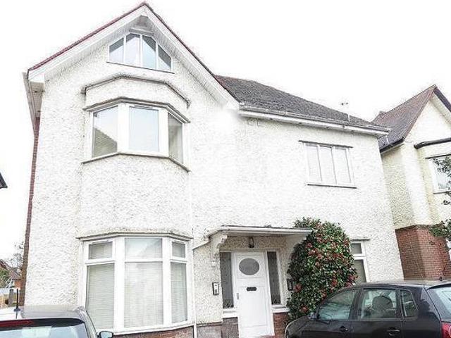 5 bedroom flat for rent in 5 bedroom Flat in Winton BH9