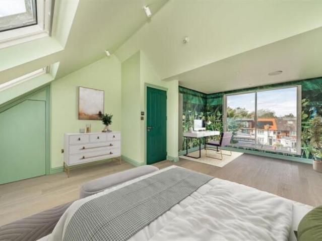 5 bedroom flat for rent in Ullswater Road, Barnes, SW13