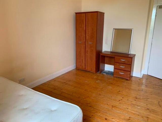 5 bedroom flat for rent in University Avenue, West End, Glasgow, G12