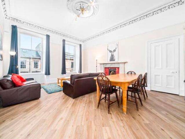 5 bedroom flat for rent in West Princes Street, Glasgow, City, G4