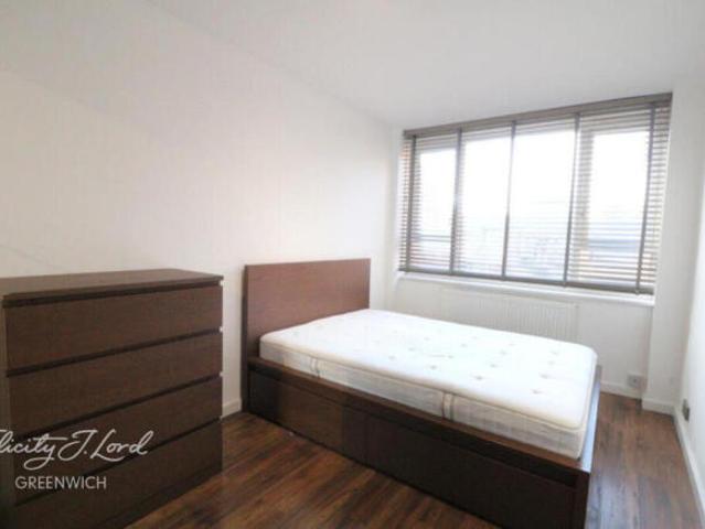 5 bedroom flat for rent in Caletock Way, London, SE10