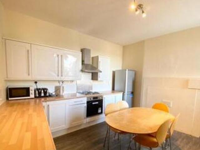 5 Bedroom Flat For Rent In City Centre, Dundee