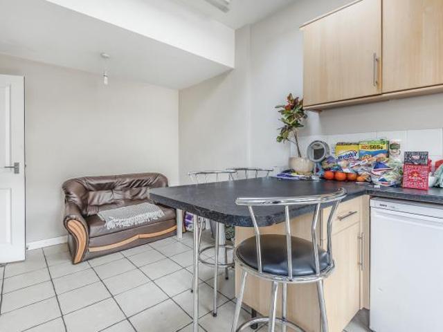 5 bedroom flat for rent in Cowley Road, Oxford, OX4