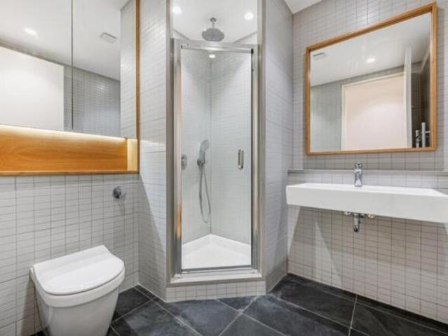 5 bedroom flat for rent in Elm Avenue, Ealing, London W5