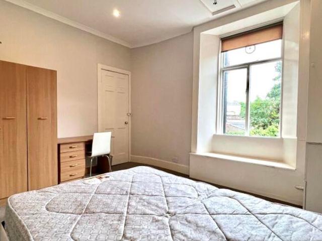 5 bedroom flat for rent in Grove Street, Haymarket, Edinburgh, EH3
