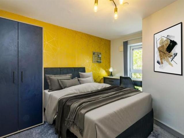 5 bedroom flat for rent in Halifax Place, Nottingham, NG1