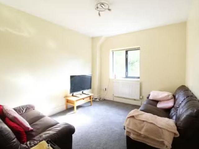 5 bedroom flat for rent in Harper House HARP4, BS6