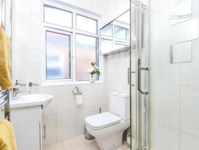 5 bedroom flat for rent in Hermitage Road, Harringay N4