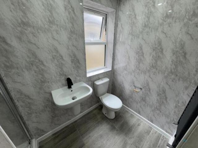 5 bedroom flat for rent in High Road Leyton, E10