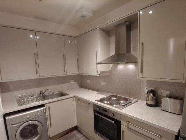 5 Bedroom Flat For Rent In Hillside, Edinburgh