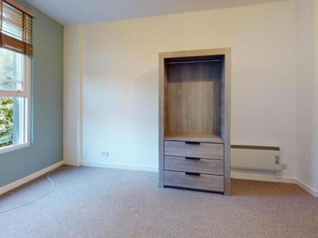 5 bedroom flat for rent in Hyde Terrace, Leeds, LS2