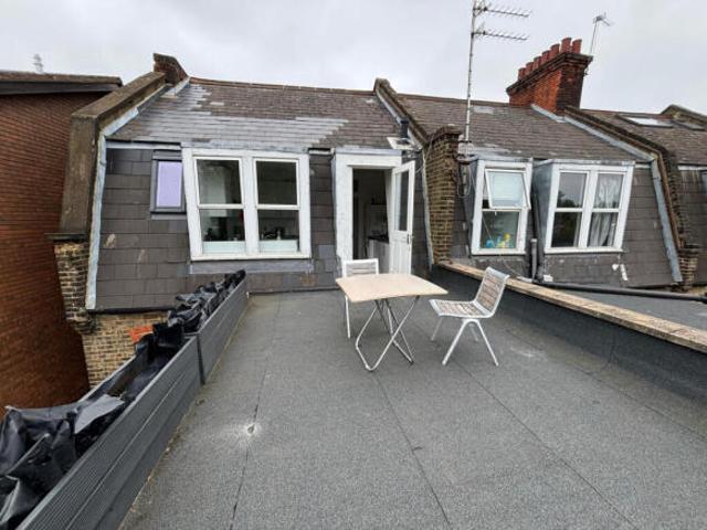 5 bedroom flat for rent in Kilburn High Road, London, NW6