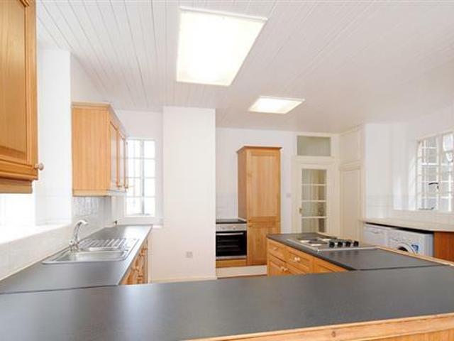 5 Bedroom Flat For Rent In Park Road, London