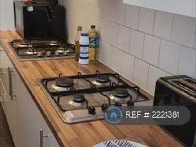 5 bedroom flat for rent in Radnor Street, Glasgow, G3
