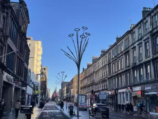 5 bedroom flat for rent in Sauchiehall Street, Glasgow, G2