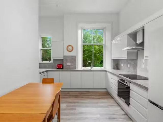 5 bedroom flat for rent in Strathearn Road, Marchmont, Edinbur.