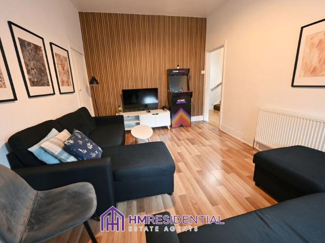 5 bedroom Flat for rent,Ladykirk Road, Benwell, Newcastle Upon Tyne, NE4 8AL Available Now £1250.00