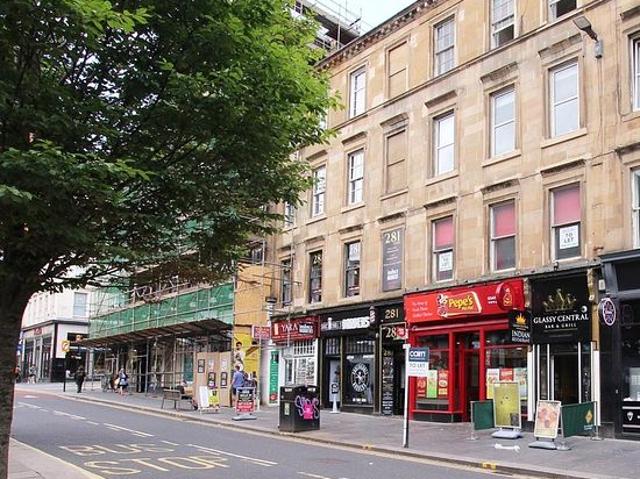 5 bedroom flat in Glasgow