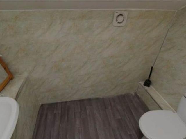 5 bedroom flat in Glasgow