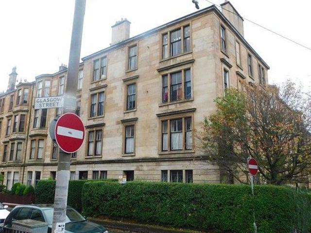5 bedroom flat in Glasgow