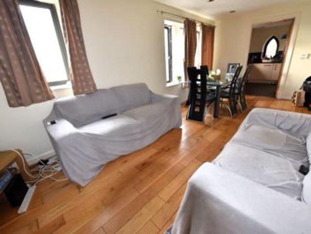 5 bedroom Flat in Flat 3, Leeds