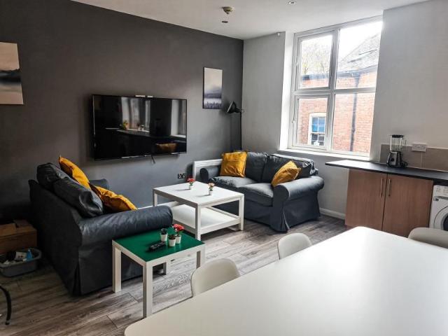 5 bedroom flat share to rent