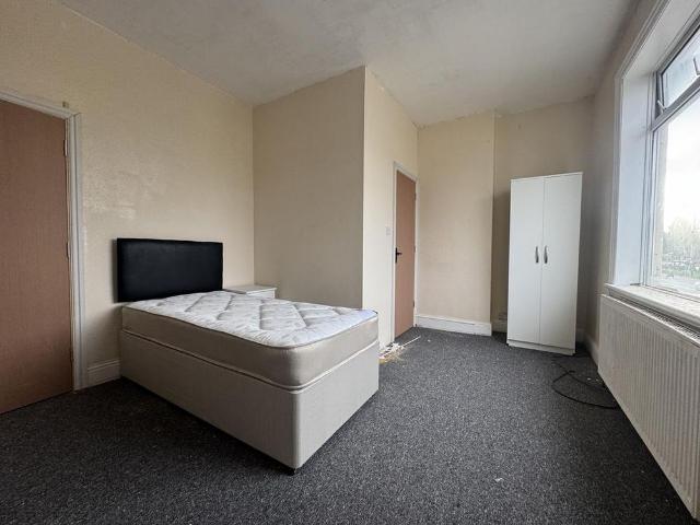 5 bedroom flat share to rent