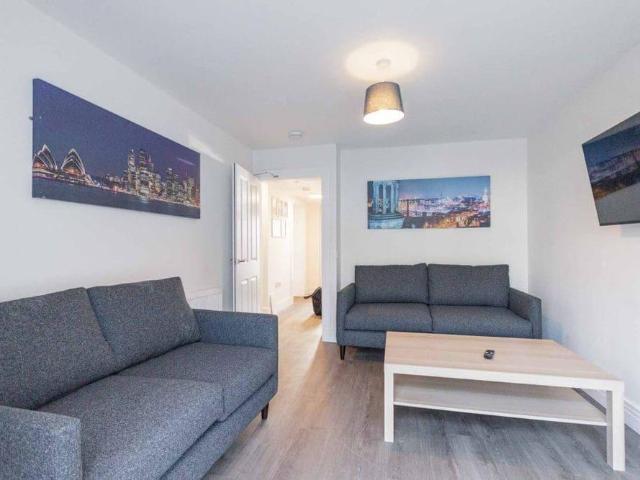 5 bedroom flat share to rent
