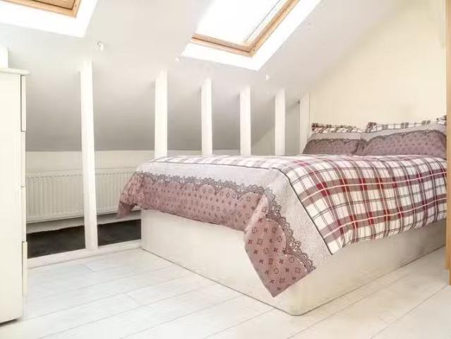 5 bedroom flat share for rent in Coronation Road, London, E13