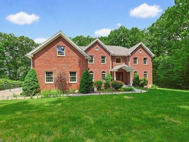5 bedroom, Framingham MA 01702 104835128