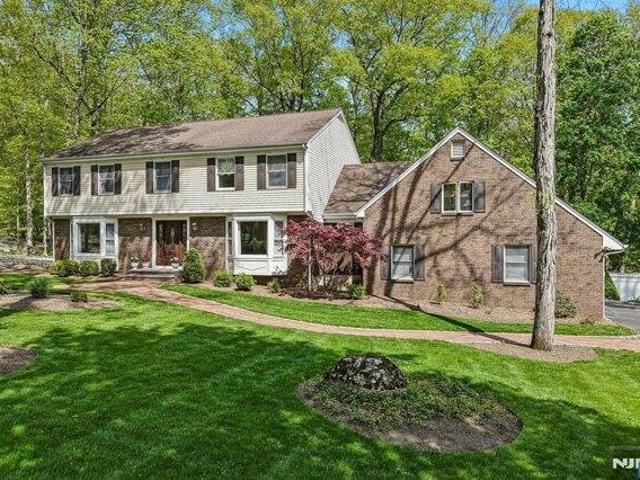 5 bedroom, Franklin Lakes NJ 07417 LS102478055