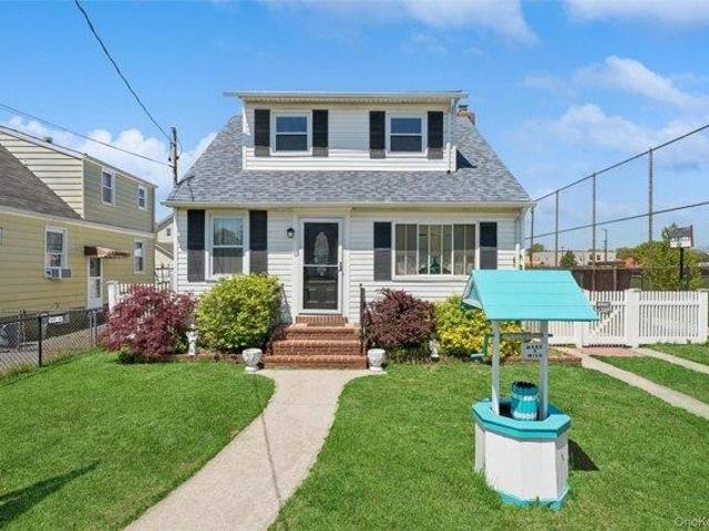 5 bedroom, Franklin Square NY 11010 105190309