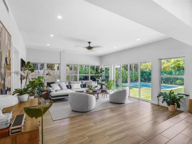 5 bedroom, Key Biscayne Fl FL 33149 101340301